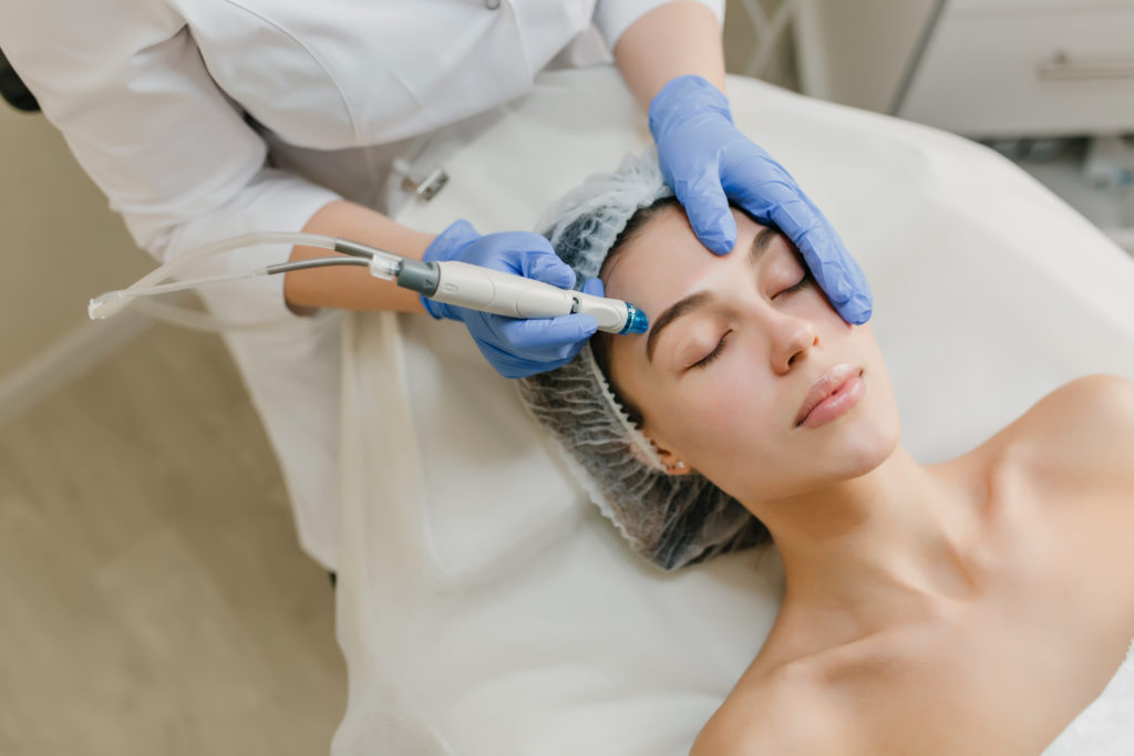 HydraFacial Treatment in Airoli | Skinfinity Aesthetics